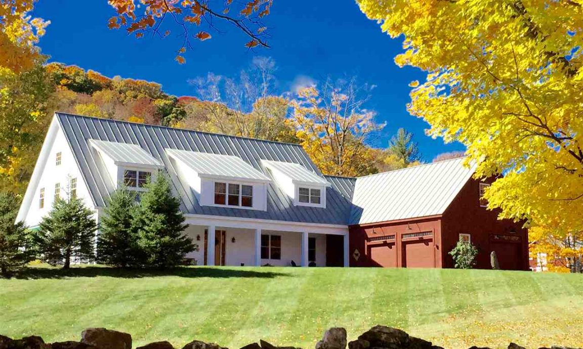 Post & Beam Farmhouse | Yankee Barn Homes